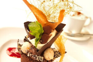 Spun Sugar Techniques for Cakes – Cake Baker